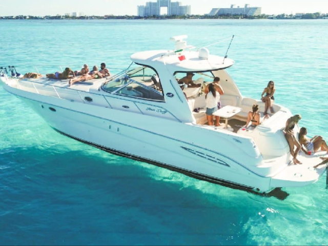 Hampton Yacht - Cancun