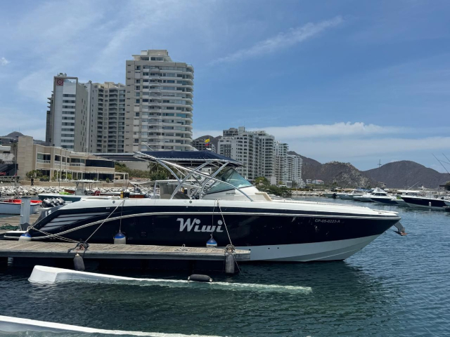 Venta de Yate Wiwi Tuna 380 en Cartagena para 16 Personas